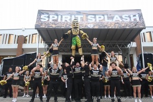 Photos: Spirit Splash — KnightNews.com