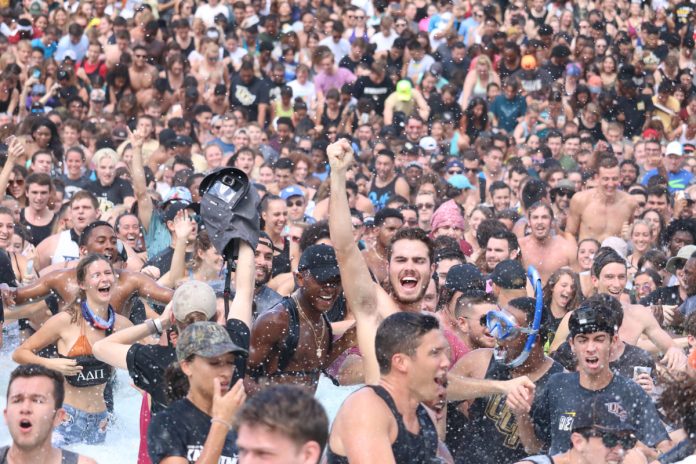 UCF Homecoming Spirit Splash Photos — KnightNews.com