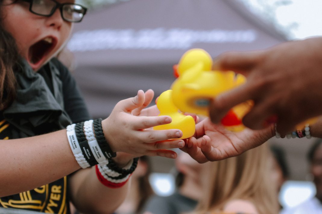 Spirit Splash 2019: Interim President, UCF Knights make a splash during ...