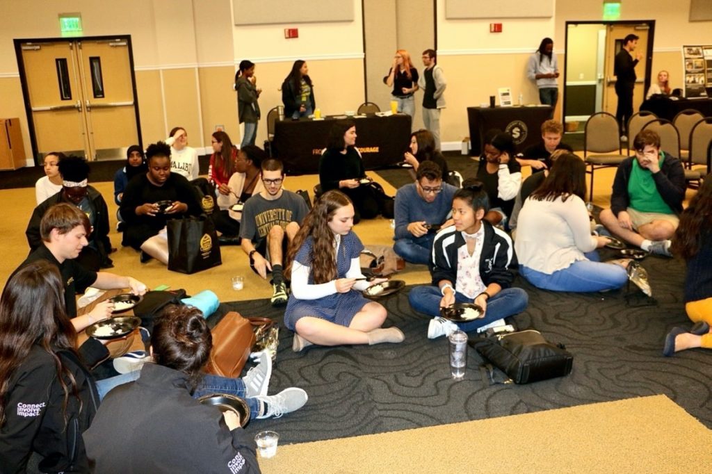 UCF students learn about homelessness at interactive event — KnightNews.com