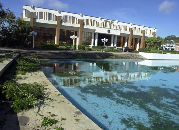 UCF To Resume Classes Tuesday After Growing Student Complaints Over 